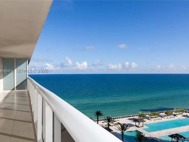 Luxury apartment complex for rent in Hallandale, Florida