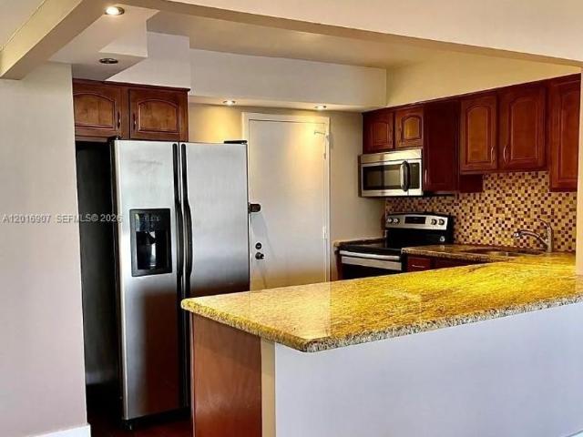 Luxury apartment complex for rent in Hallandale, Florida