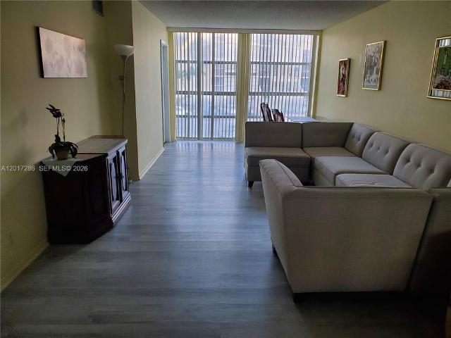 Luxury apartment complex for rent in Hallandale, Florida