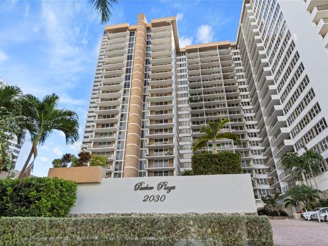 Luxury apartment complex for rent in Hallandale, Florida
