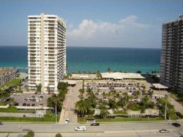 Luxury apartment complex for rent in Hallandale, Florida