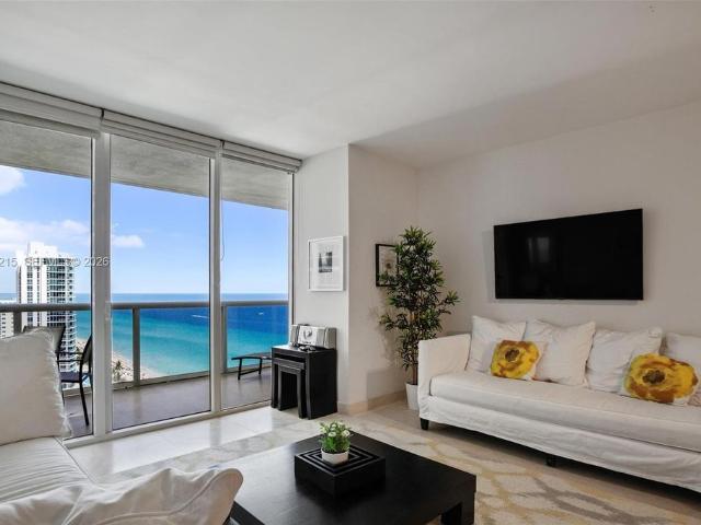 Luxury apartment complex for rent in Hallandale, Florida
