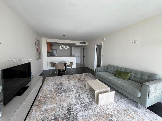 Luxury apartment complex for rent in Hallandale, Florida