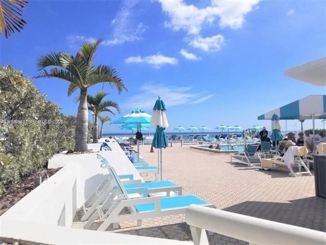 Luxury apartment complex for rent in Hallandale, Florida