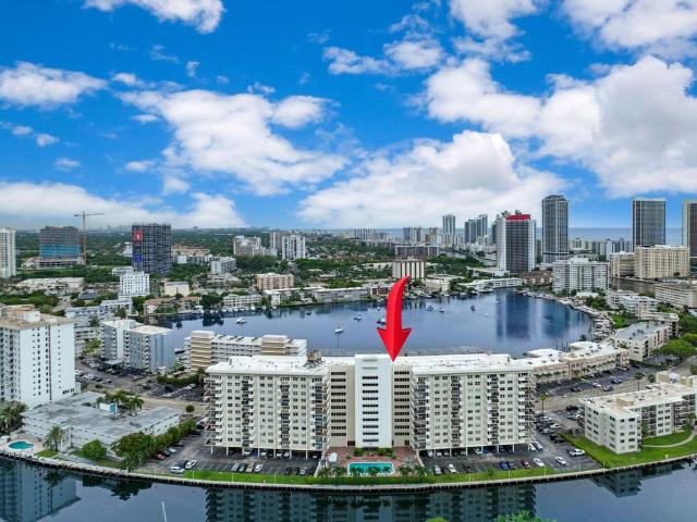 Luxury apartment complex for rent in Hallandale, Florida