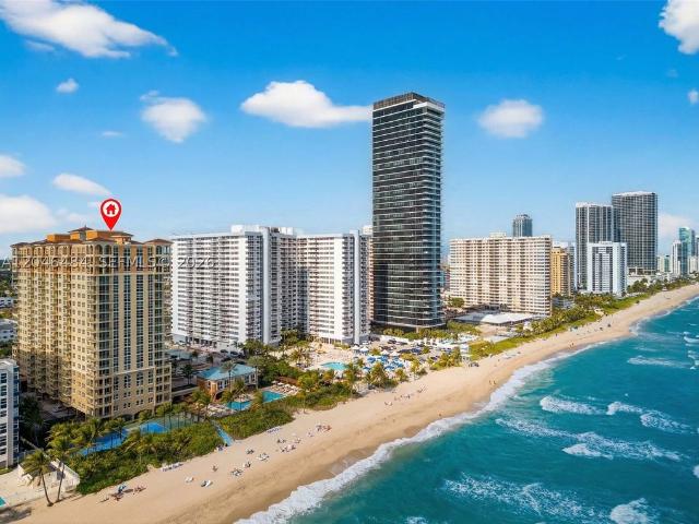 Luxury apartment complex for rent in Hallandale, Florida