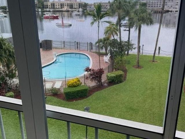 Luxury apartment complex for rent in Hallandale, Florida