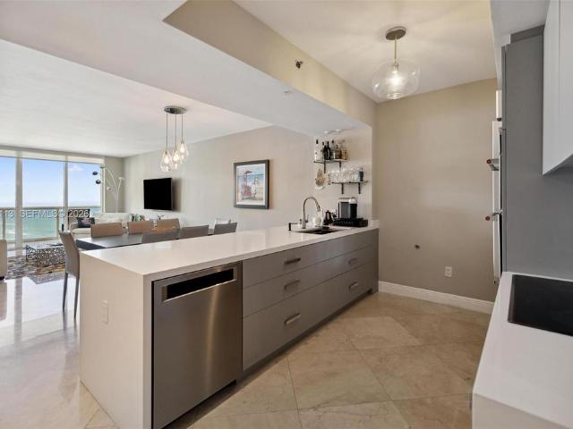 Luxury apartment complex for rent in Hallandale, Florida
