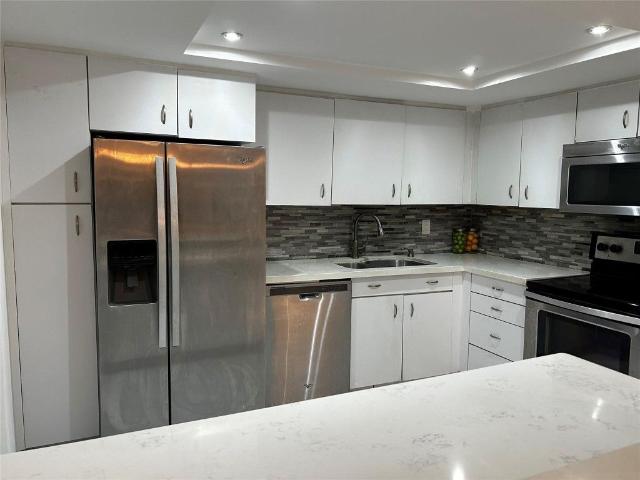 Luxury apartment complex for rent in Hallandale, Florida