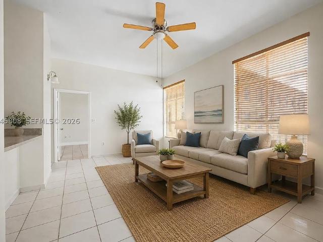 Luxury apartment complex for rent in Hialeah, United States