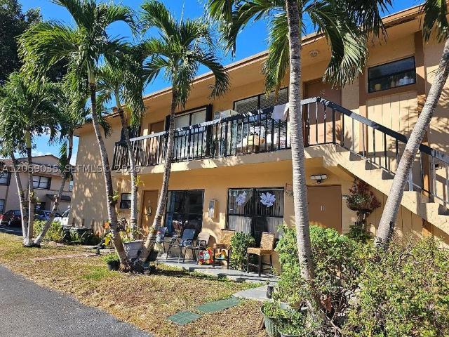 Luxury apartment complex for rent in Hialeah, United States