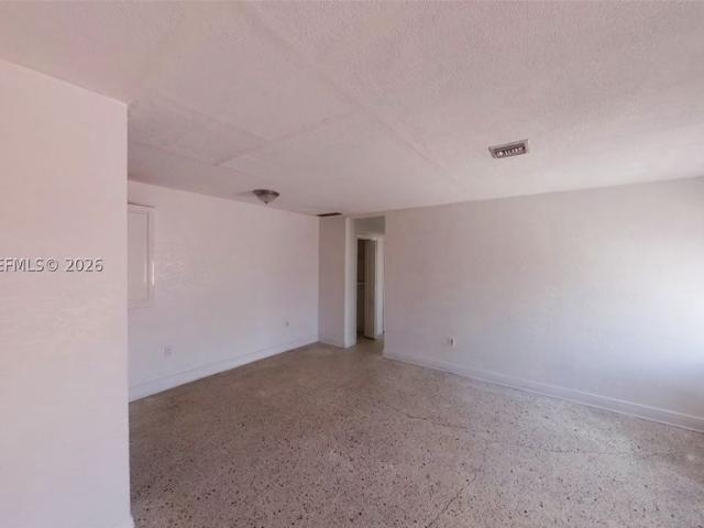 Luxury apartment complex for rent in Hialeah, United States