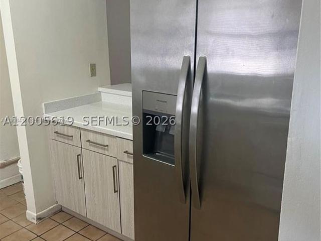 Luxury apartment complex for rent in Hialeah, United States