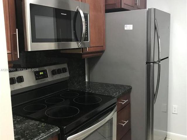 Luxury apartment complex for rent in Hialeah, United States