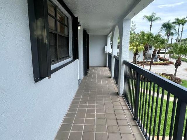 Luxury apartment complex for rent in Hialeah, United States