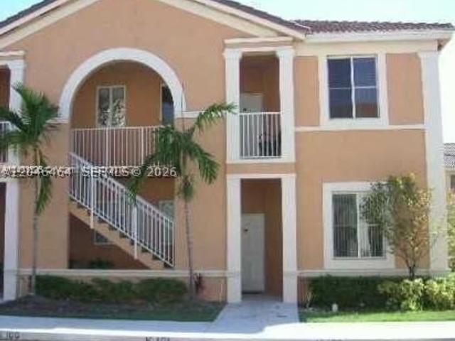 Luxury apartment complex for rent in Hialeah, United States