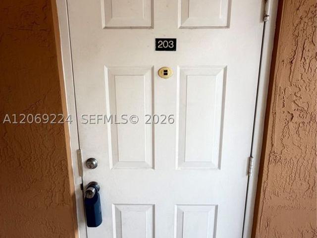 Luxury apartment complex for rent in Hialeah, United States
