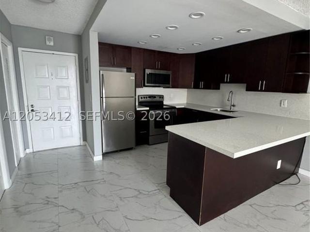 Luxury apartment complex for rent in Hialeah, United States