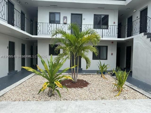 Luxury apartment complex for rent in Hialeah, United States