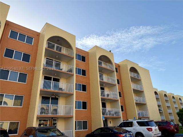 Luxury apartment complex for rent in Hialeah, Florida