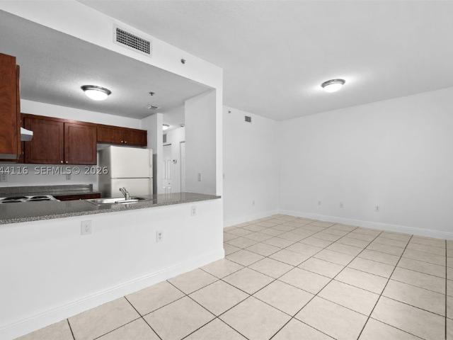 Luxury apartment complex for rent in Hialeah, Florida