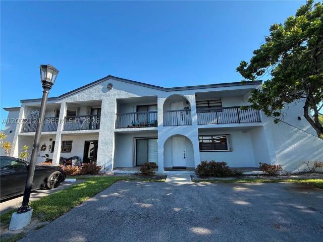 Luxury apartment complex for rent in Hialeah, Florida