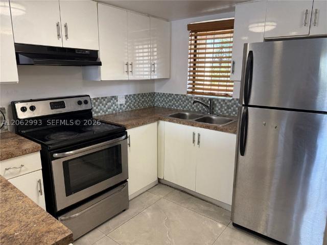 Luxury apartment complex for rent in Hialeah, Florida