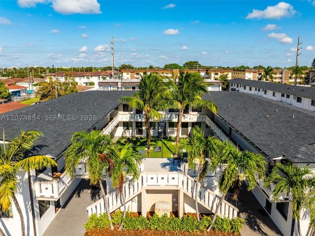 Luxury apartment complex for rent in Hialeah, Florida