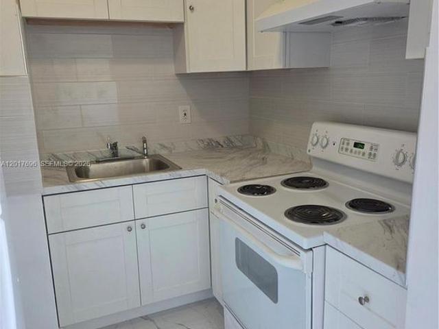 Luxury apartment complex for rent in Hialeah, Florida