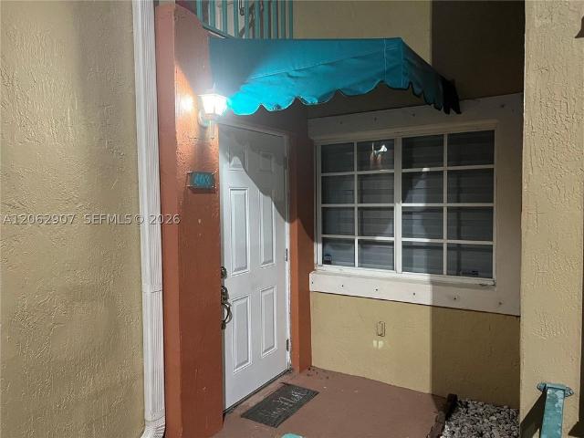 Luxury apartment complex for rent in Hialeah, Florida