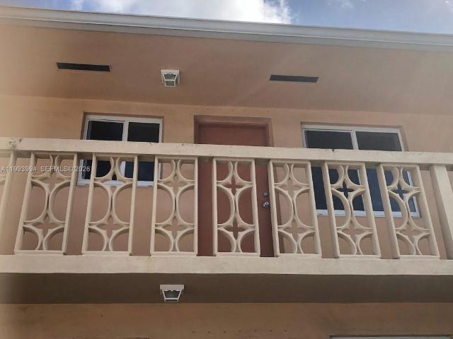 Luxury apartment complex for rent in Hialeah, Florida
