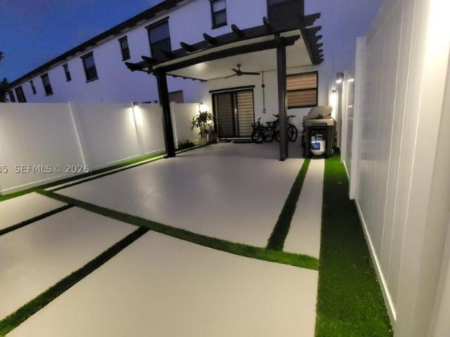 Luxury apartment complex for rent in Hialeah, Florida