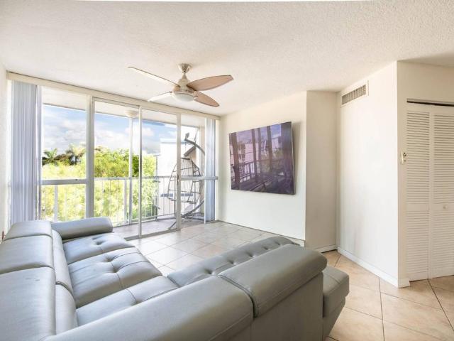 Luxury apartment complex for rent in Hialeah, Florida