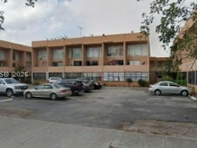 Luxury apartment complex for rent in Hialeah, Florida