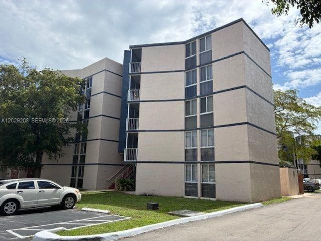 Luxury apartment complex for rent in Hialeah, Florida