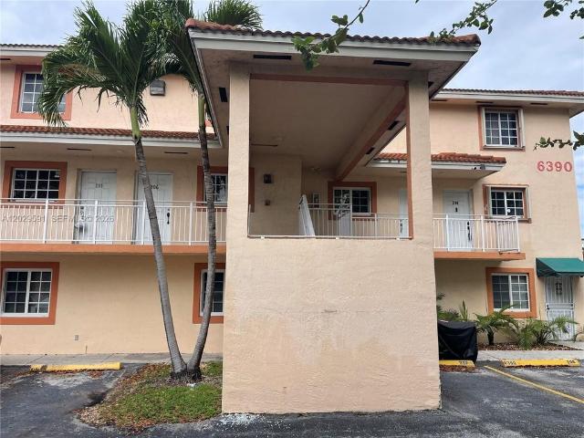 Luxury apartment complex for rent in Hialeah, Florida