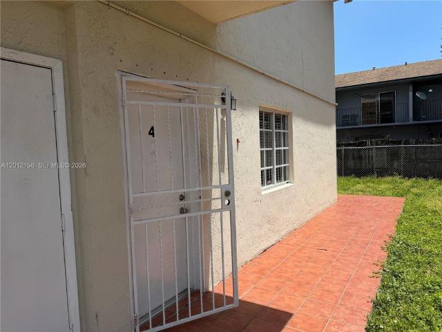 Luxury apartment complex for rent in Hialeah, Florida