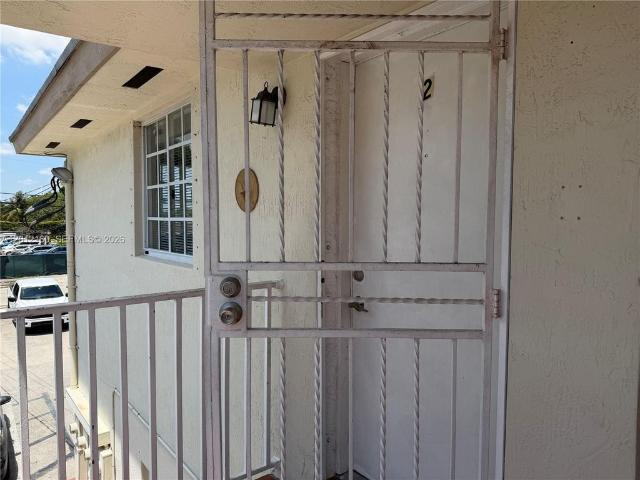 Luxury apartment complex for rent in Hialeah, Florida