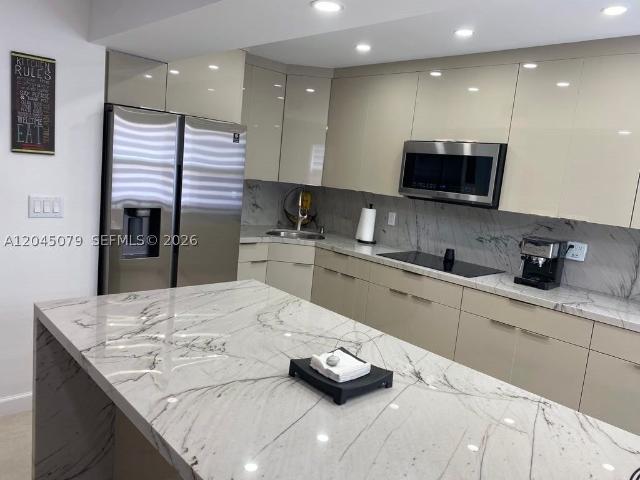 Luxury apartment complex for rent in Hialeah, Florida