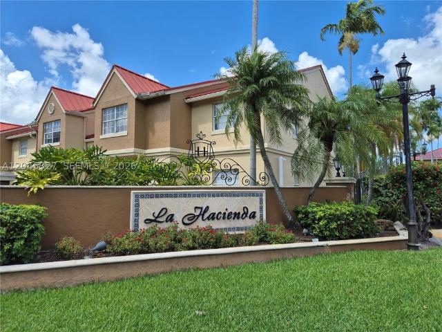 Luxury apartment complex for rent in Hialeah, Florida