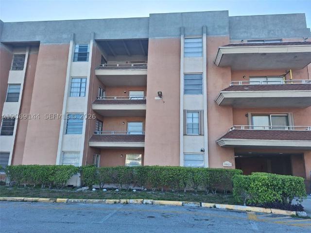 Luxury apartment complex for rent in Hialeah, Florida