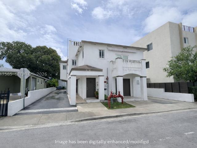 Luxury apartment complex for rent in Hialeah, Florida