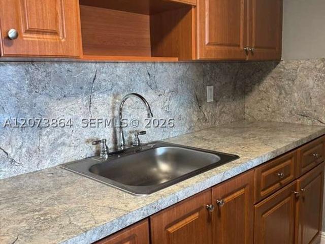 Luxury apartment complex for rent in Hialeah, Florida