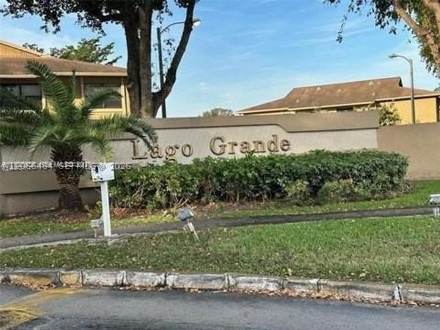Luxury apartment complex for rent in Hialeah, Florida