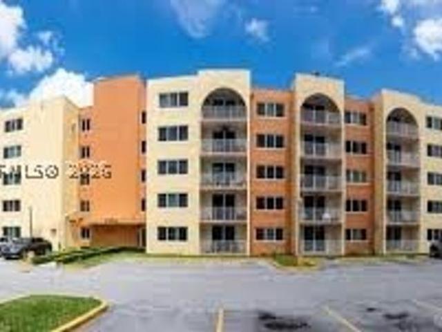 Luxury apartment complex for rent in Hialeah, Florida