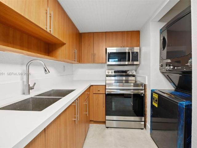 Luxury apartment complex for rent in Hialeah Gardens, Florida