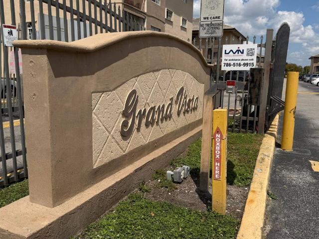 Luxury apartment complex for rent in Hialeah Gardens, Florida