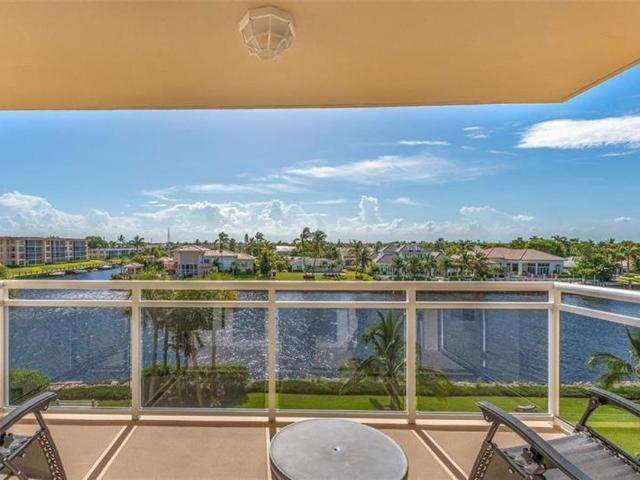 Luxury apartment complex for rent in Hillsboro Beach, Florida