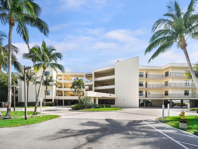 Luxury apartment complex for rent in Hutchinson Island South, Florida