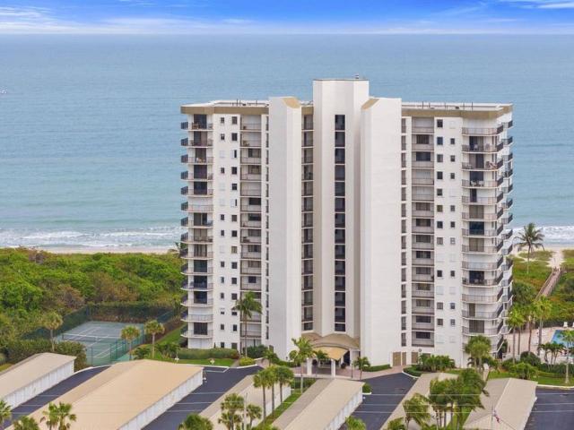 Luxury apartment complex for rent in Hutchinson Island South, Florida